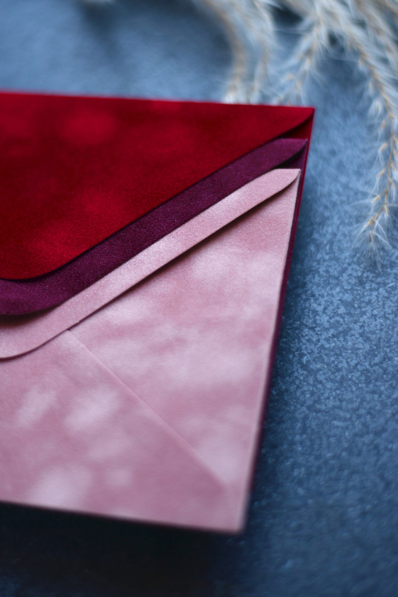 Shades of Red Velvet Envelopes: Sample Pack of 3 / Wedding - Etsy