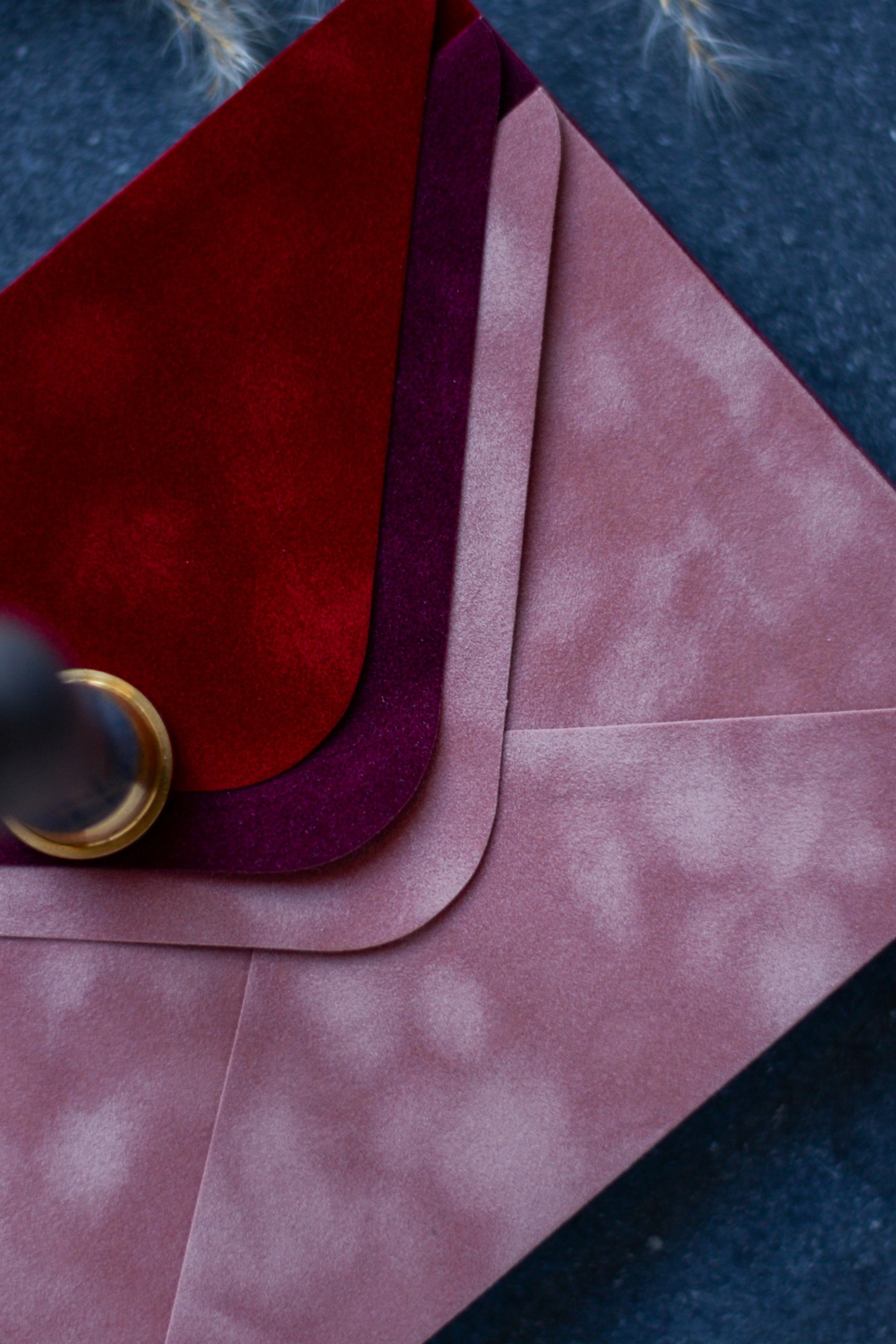 Shades of Red Velvet Envelopes: Sample Pack of 3 / Wedding - Etsy