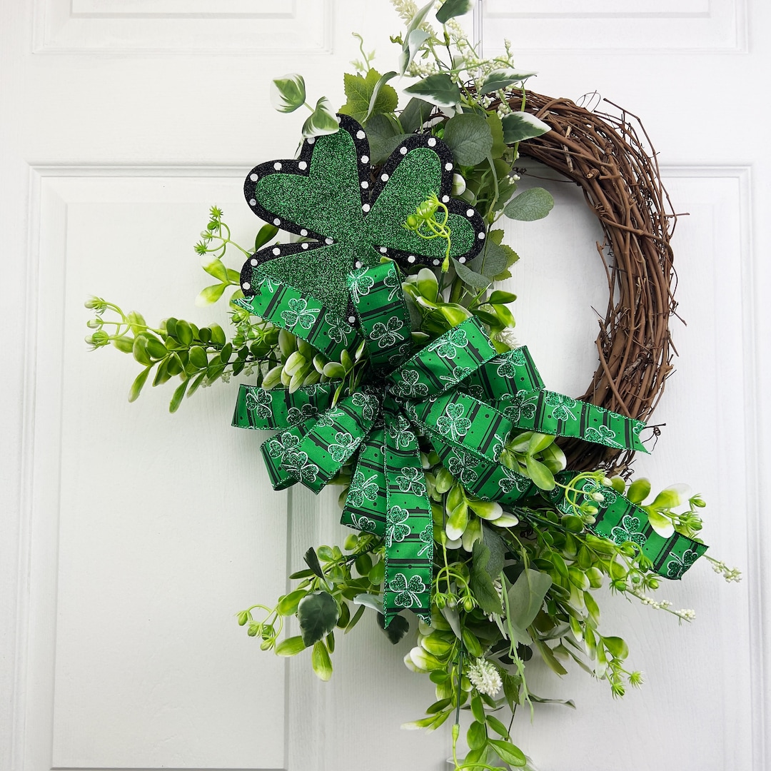 St. Patrick's Day Grapevine Wreath, Green Shamrock Wreath, Lucky Wreath ...