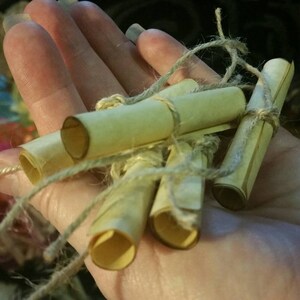 Qty 10 Vintage Looking Aged Distressed Gold Parchment Mini Scrolls ...