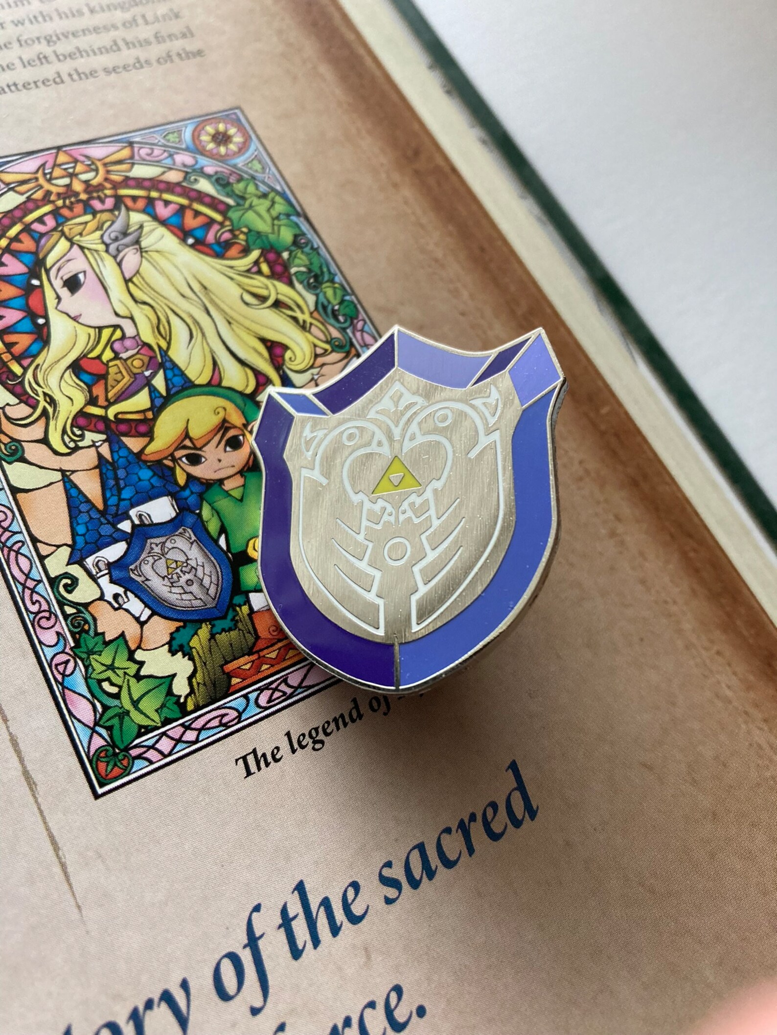 Legend of Zelda Wind Waker Mirror Shield Hard Enamel Pin - Etsy