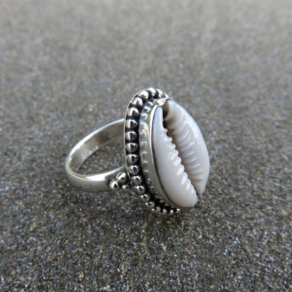 Cowrie Shell Ring - Etsy