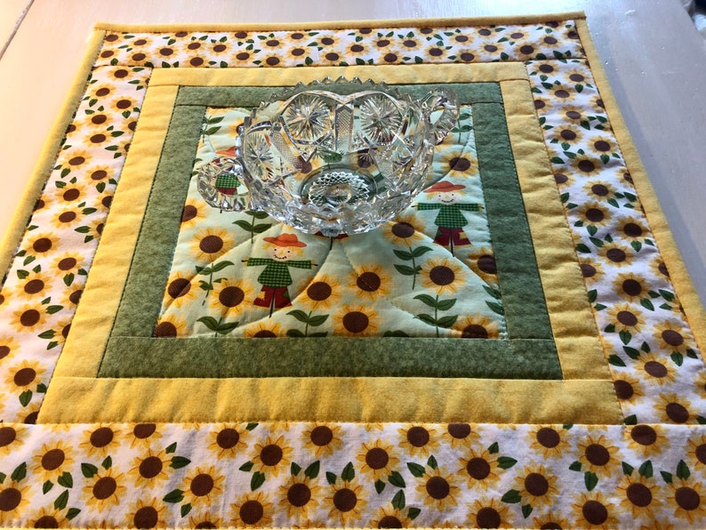 Sunflower/summer/fall Table Topper - Etsy