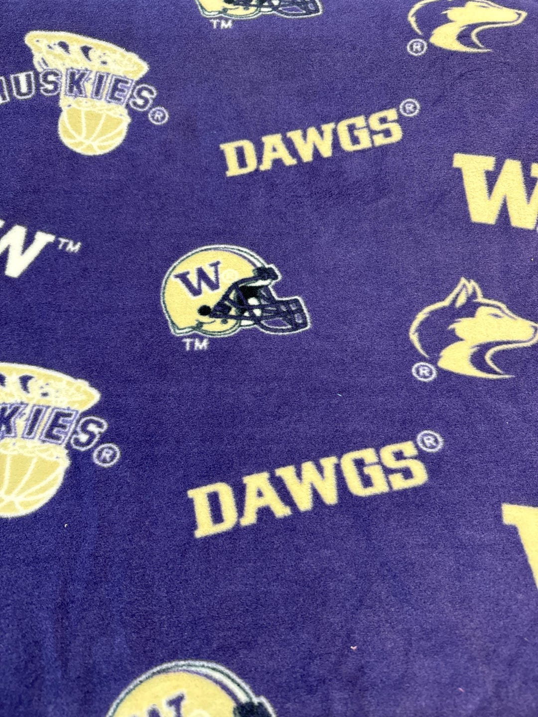 University of Washington Huskies Fleece NCAA Licensed FLEECE Fabric. - Etsy