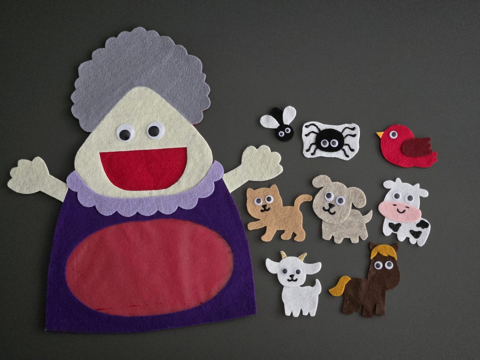 There Was an Old Lady Who Swallowed ... Felt Story Set - Etsy