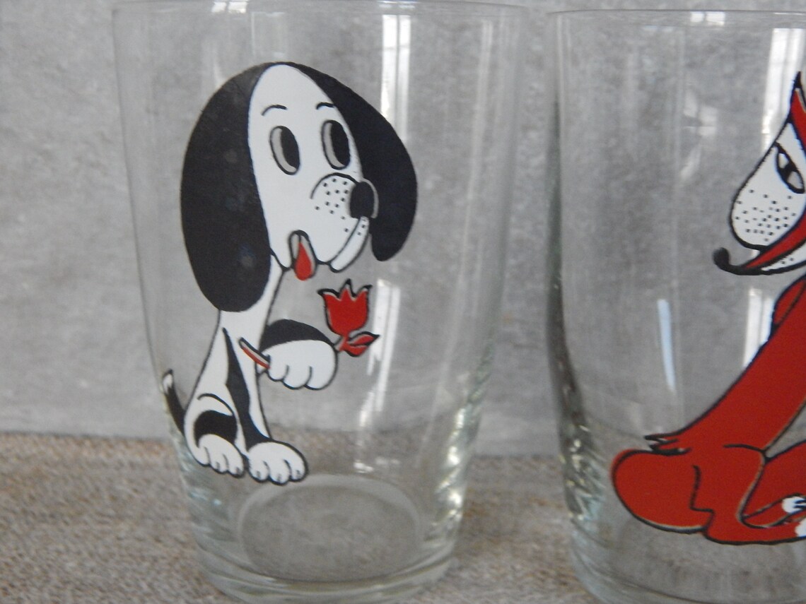 Drinking Glass With Dog Image in Vintage Glassware Glass Tumbler ...