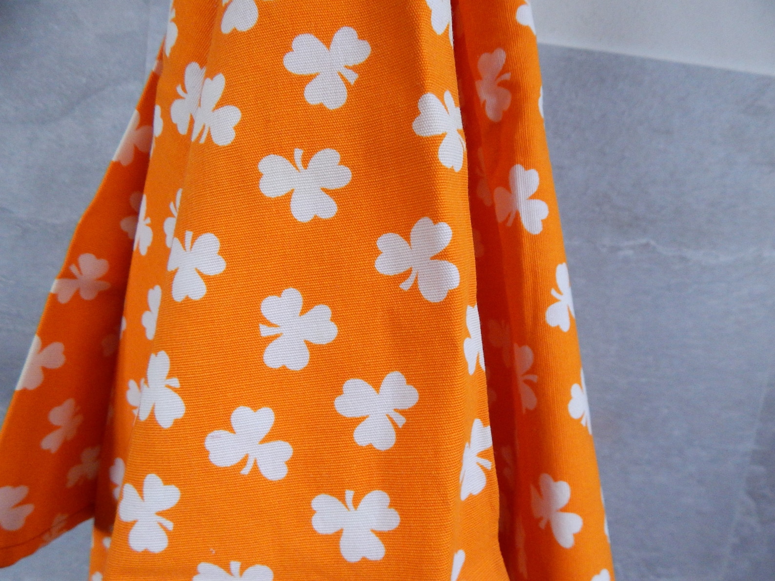 Scandinavian Vintage Clover Leaf Fabric Tablecloth Yellow/ White 100% ...
