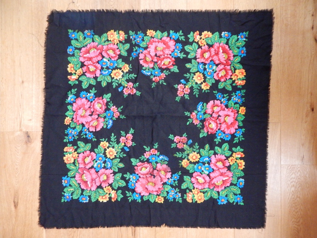 Traditional Shawl, Vintage Floral Shawl, Floral Folk, Light Wool Shawl ...