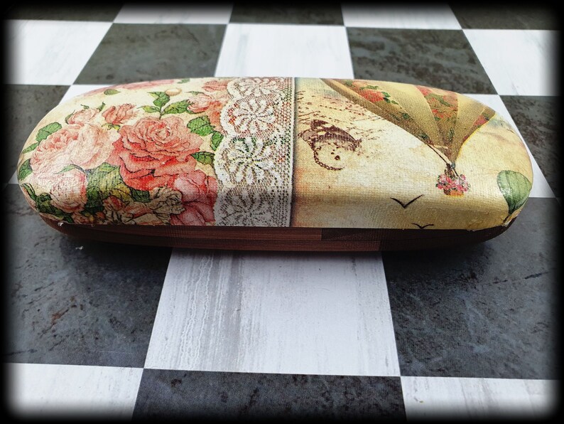 Vintage Flower Glasses Case for Women With Balloon and Flowers - Etsy
