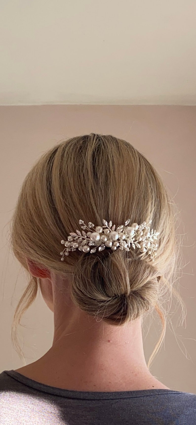 Awen Pearl Bridal Hair Comb: Swarovski Crystal Hairpiece - Etsy