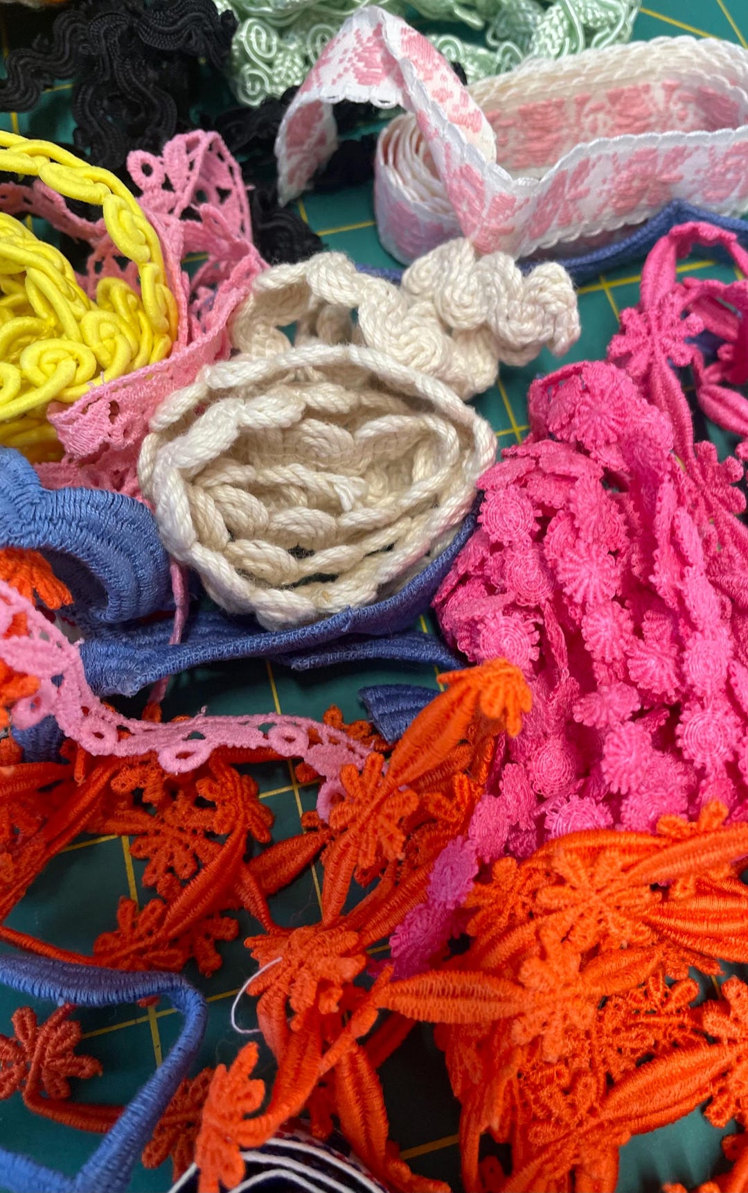 20 Piece Lot Vintage Trim - Assorted Trim for Crafting, Sewing ...