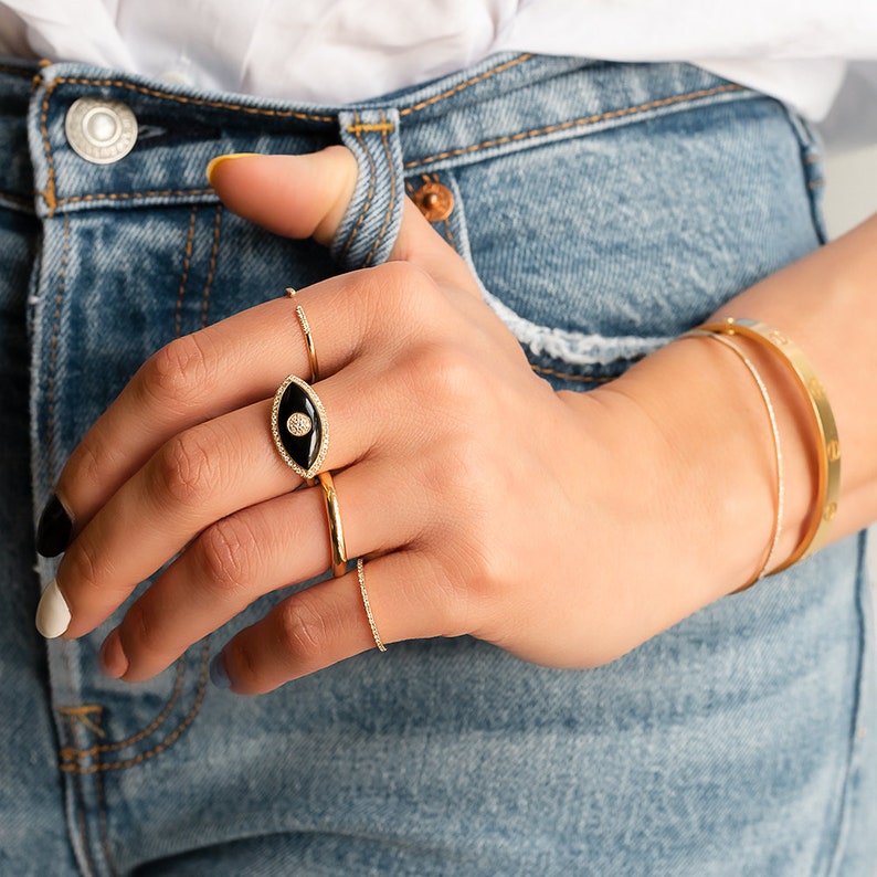 14k Gold Diamond Claw Ring - Etsy