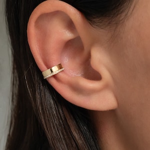 14k Gold Thick Diamond Ear Cuff - Etsy