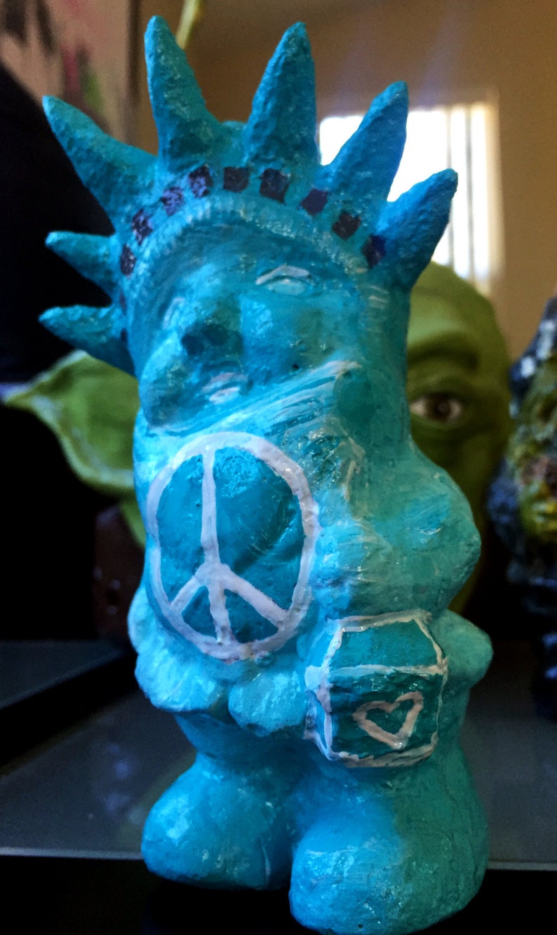 Peace Gnome, Garden Gnome 5.5 Inches, 14cm, Peace & Love for the USA ...