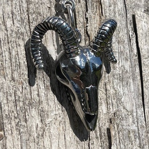 CATTLE SKULL Fan Pull | Skull Decor | Cattle Horn | Goth | Cattle Skull ...