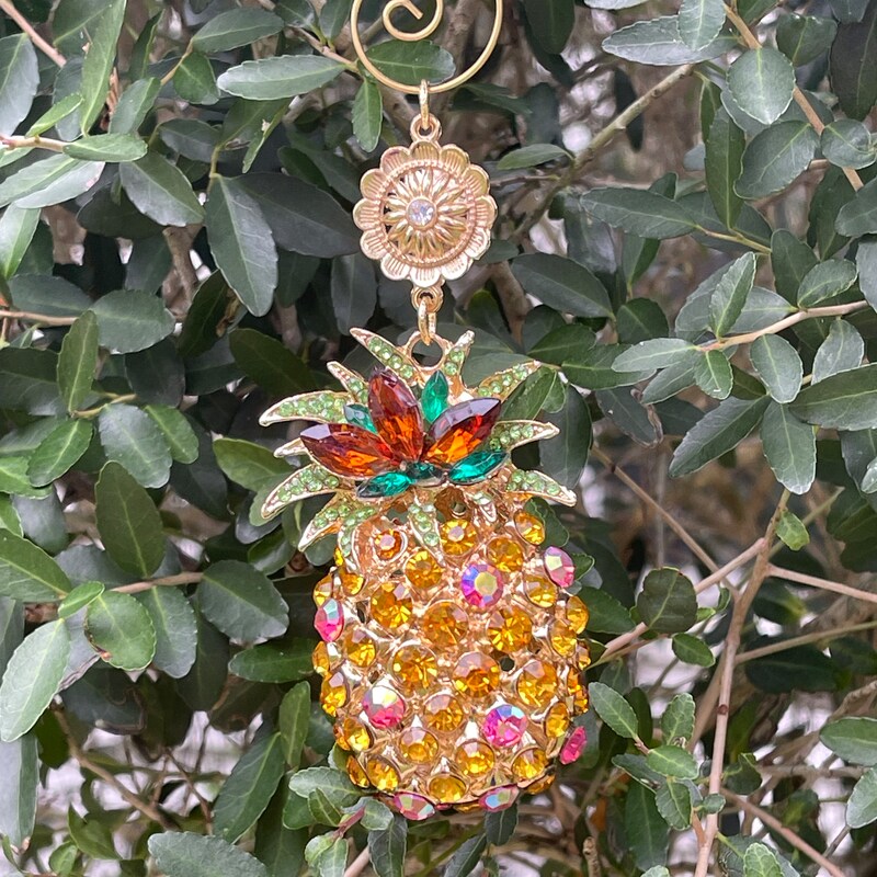 Pineapple Gifts - 60+ Gift Ideas for 2025