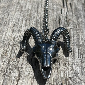 CATTLE SKULL Fan Pull | Skull Decor | Cattle Horn | Goth | Cattle Skull ...