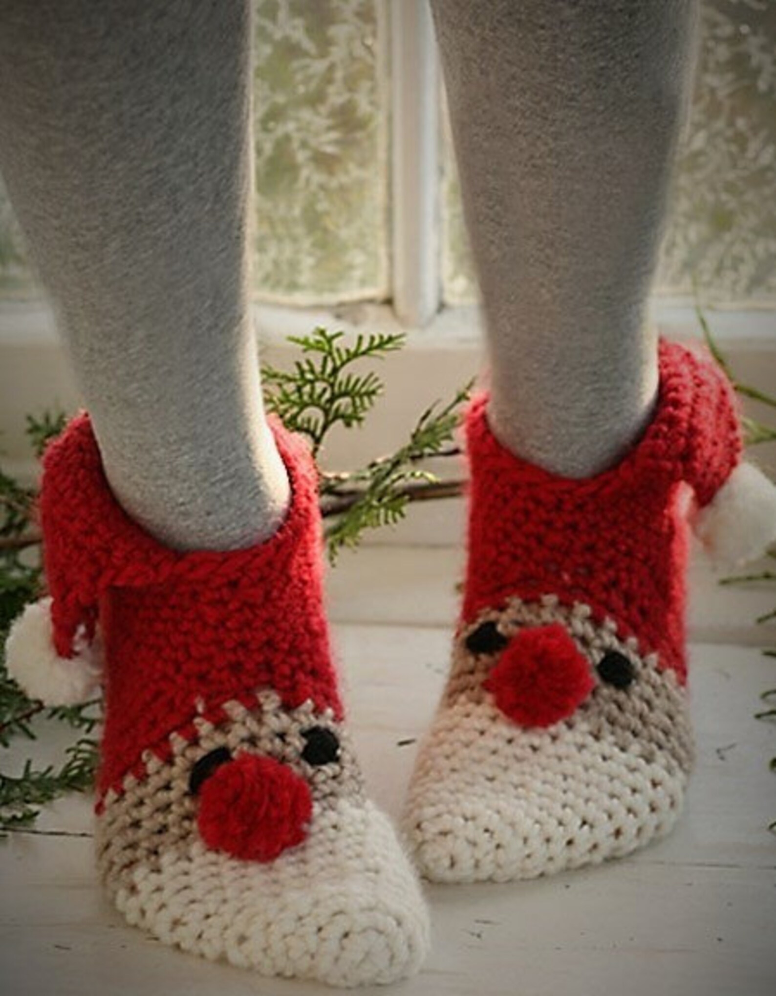 Santa Slippers/socks - Crochet Pattern - Gift and House Shoes Christmas ...