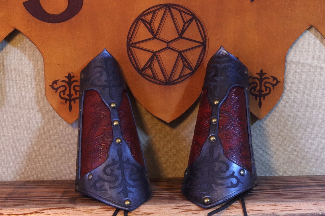 Leather Bracers "vorov" Pewter/ruby (pair) - Larp, Costume Cosplay ...