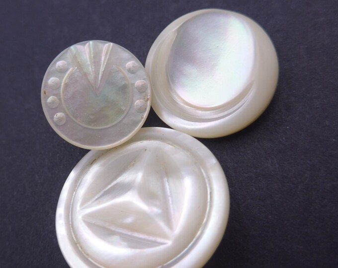 Vintage Mother of Pearl Shell Buttons - Carved Shell Button Metal Shank ...