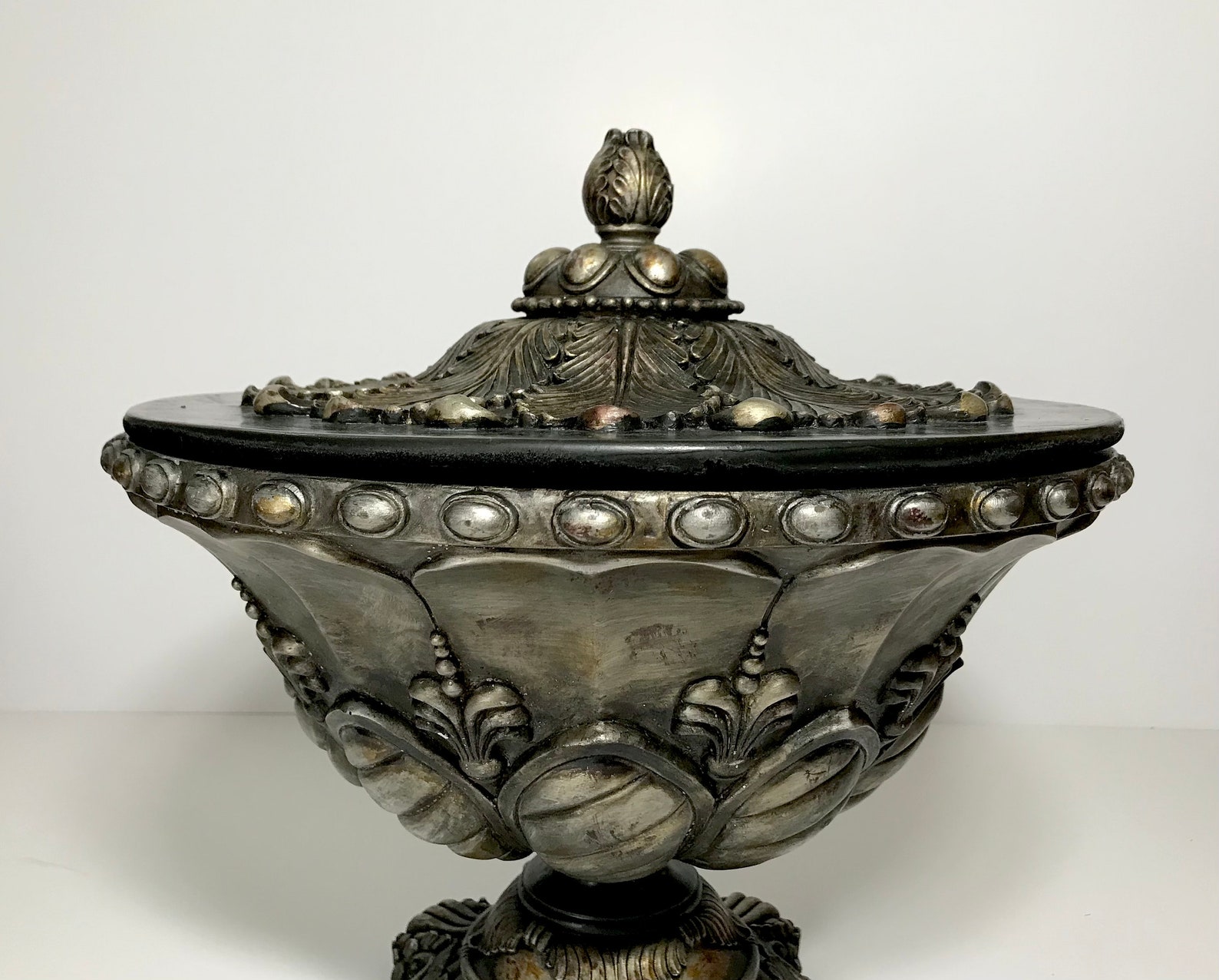 Ornate Design Table Urn Large 14 1/2” Dia, Decorative Urn Pedestal Base ...
