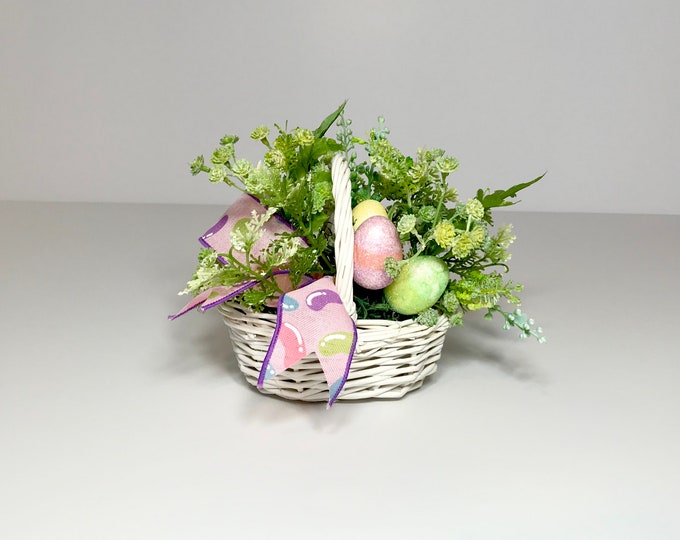 Small White Wicker Easter Basket, Miniature Mini Novelty Basket, Small ...