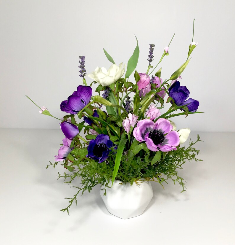 Small White Ceramic Triangle Vase Novelty Floral Arrangement | Etsy
