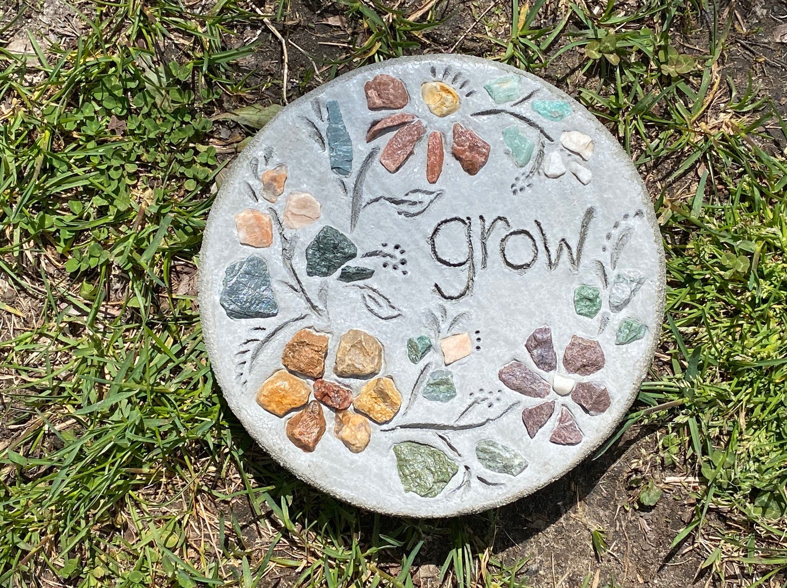 8 Mosaic Stepping Stone grow Garden - Etsy