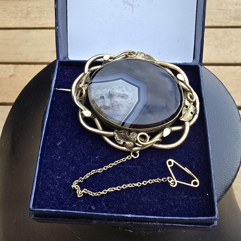 Victorian Brooch - Etsy