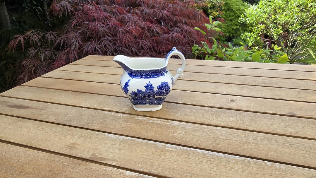 Vintage Old Willow Pattern Milk Jug, in Blue and White. - Etsy