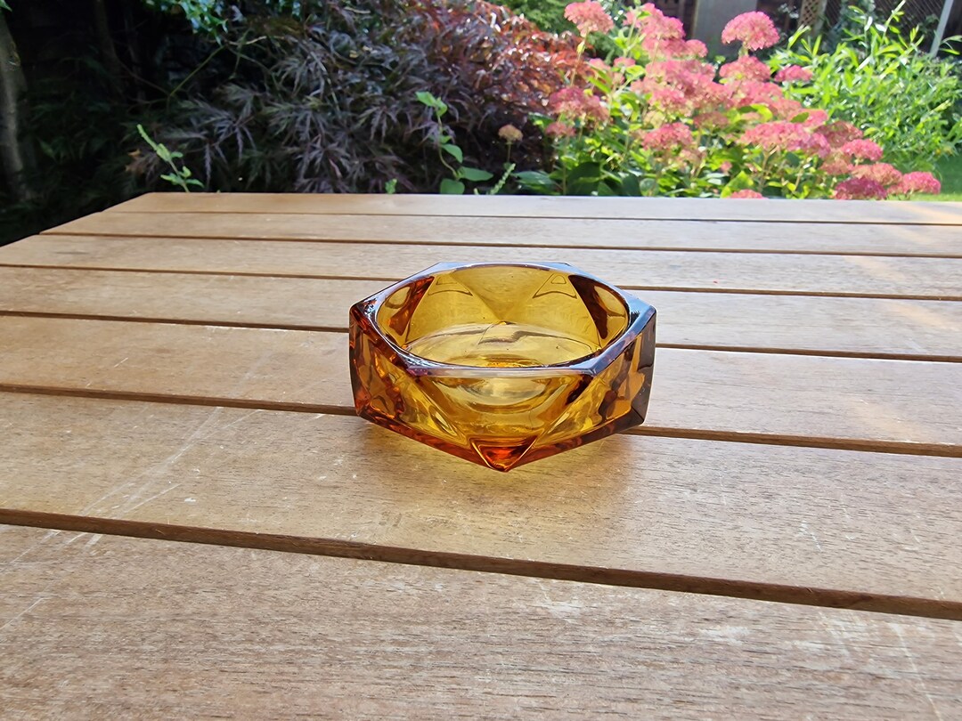 Vintage Amber-coloured Pressed Glass Bowls. Made in Czechoslovakia. - Etsy