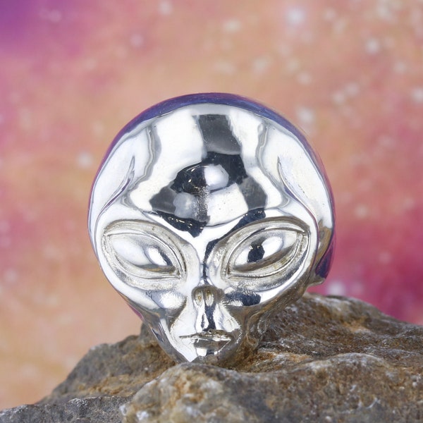 Alien Ring - Etsy