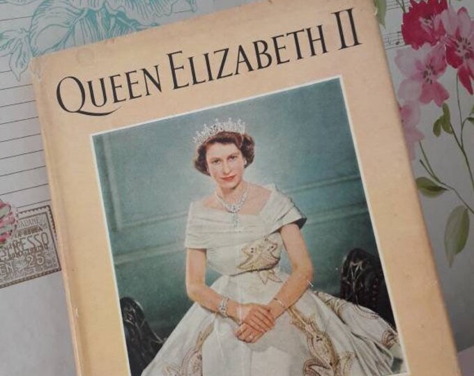 Queen Elizabeth II by Marion Crawford, Crawfie 1950's Vintage Book ...