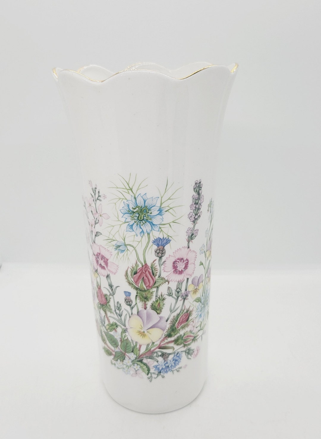 Aynsley Wild Tudor Vase, Fine Bone China Medium to Large Scalloped ...