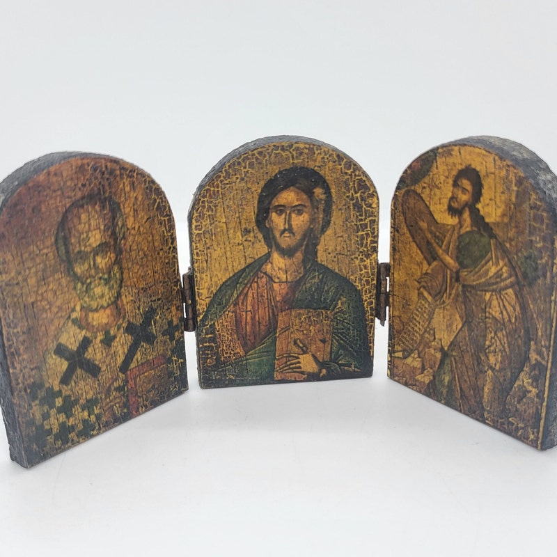 Catholic Pocket Shrine - Etsy