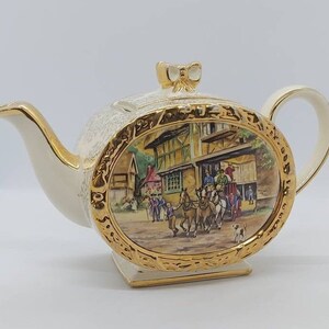 Sadler Barrel Teapot, Coaching Inn Scene Teapot, Collectible Pottery ...
