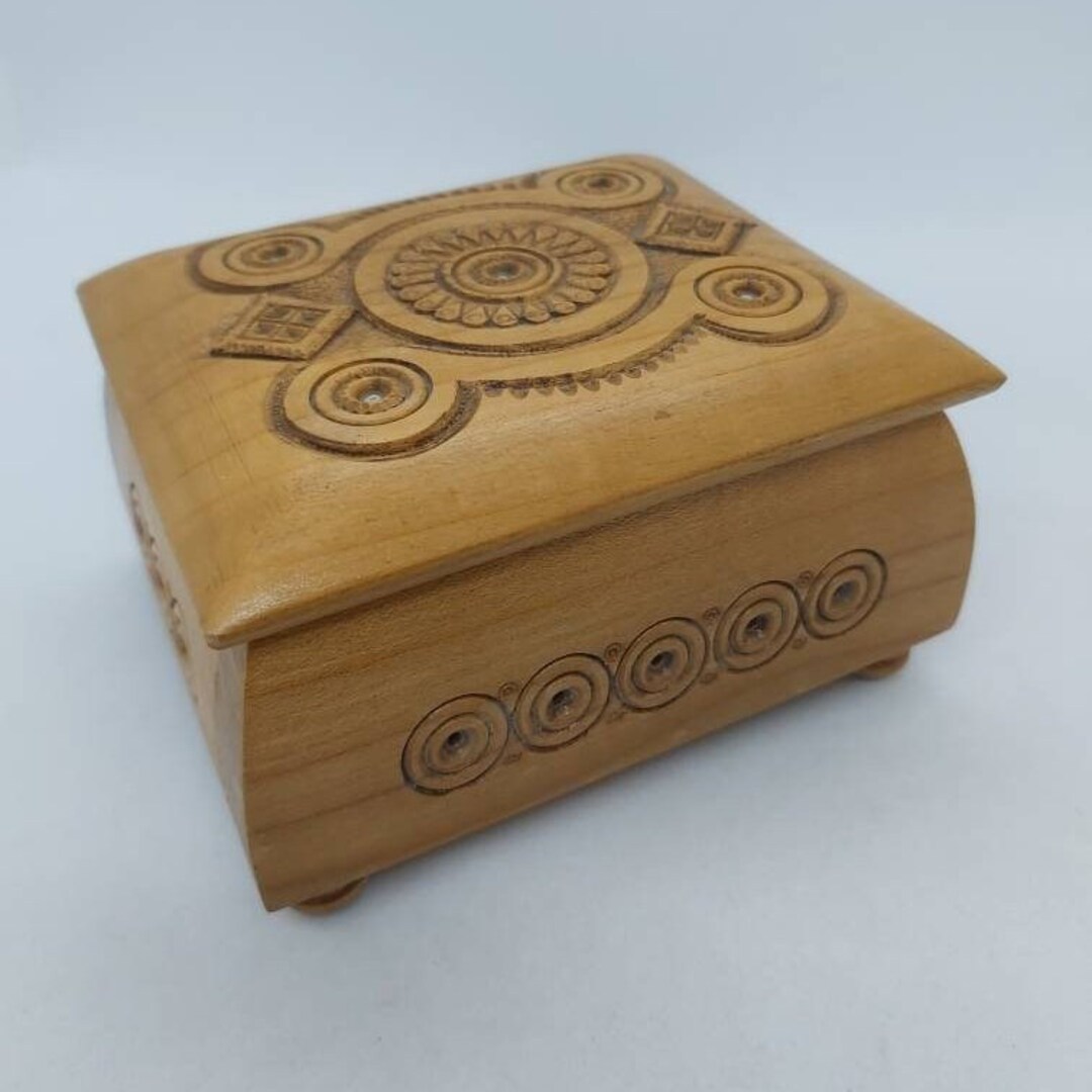 Vintage Carved Wood Trinket Box Circle Pattern Hinged Lid - Etsy