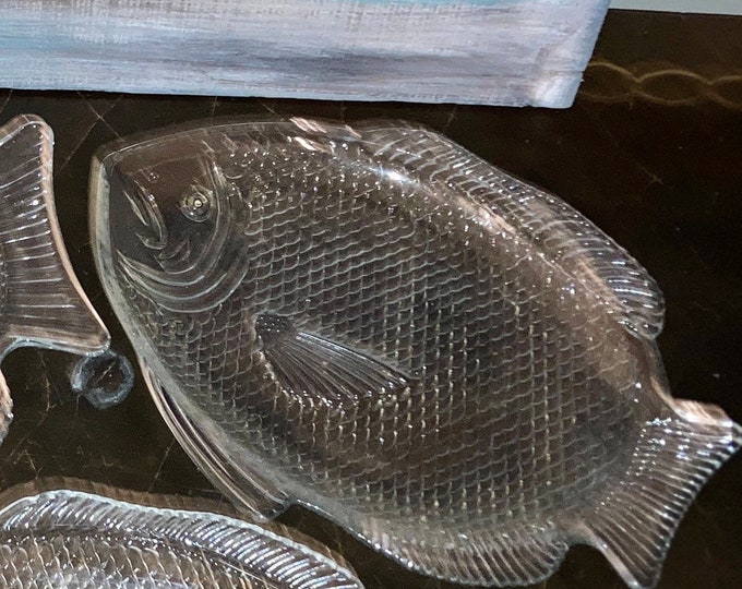 Glass Fish Plate Set of 2, Vintage Clear Glass Serving Plates Shaped ...