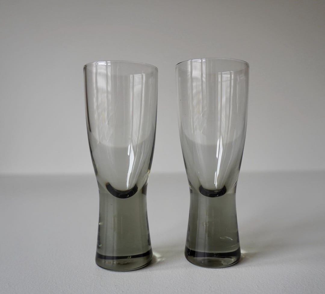 2 X Holmegaard Canada Smoke Small Sherry Shot Glasses per Lütken 1950s ...