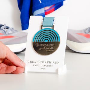 Medal Memory Display Stand Personalised Marathon Medal Display Stand ...