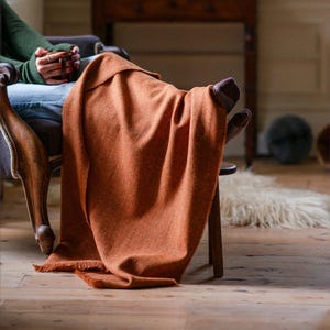 Harris Tweed Terracotta - Luxury Pure Wool Lap Blanket - 75x100cm/30x39 ...