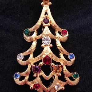 Monet Christmas Tree Brooch / Pin - Etsy Canada