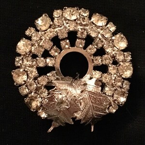 Rhinestone Wreath Brooch / Pin - Etsy