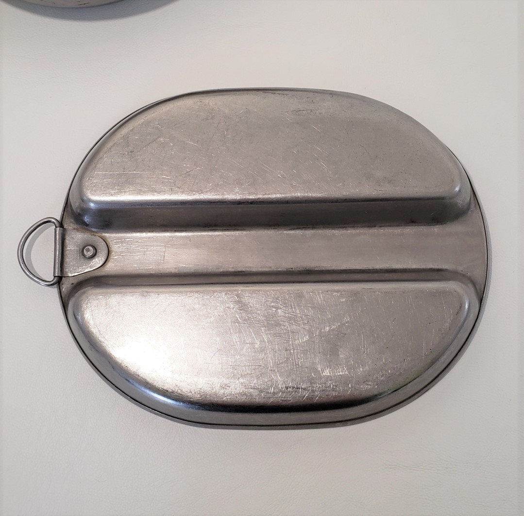 US Military Issue Mess Kit With Utensils, SMP 1982, Knife, Spoon, and ...
