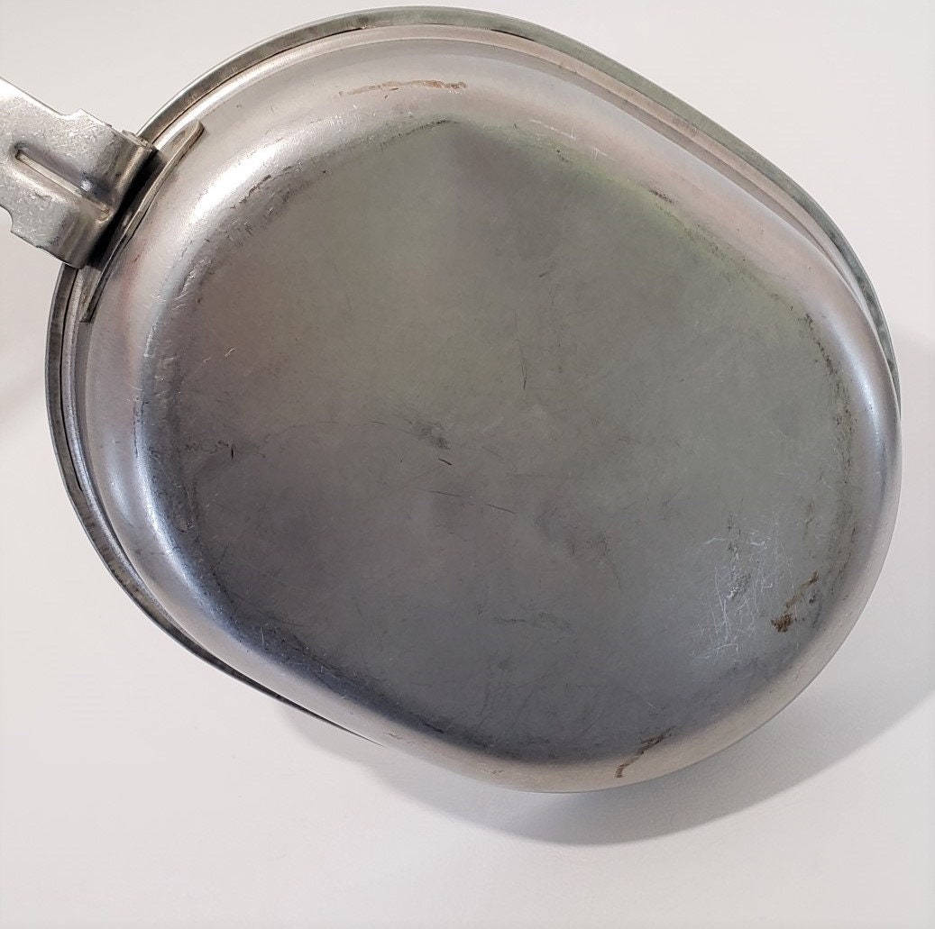 US Military Issue Mess Kit With Utensils, SMP 1982, Knife, Spoon, and ...