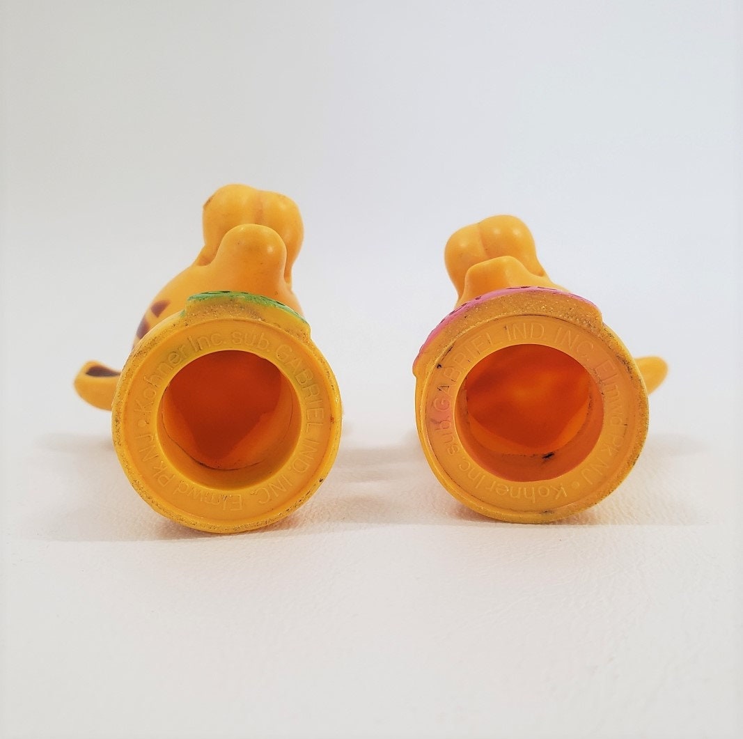 TOYS R US Mascot Giraffe Finger Puppets: Gigi and Baby Gee, Vintage - Etsy