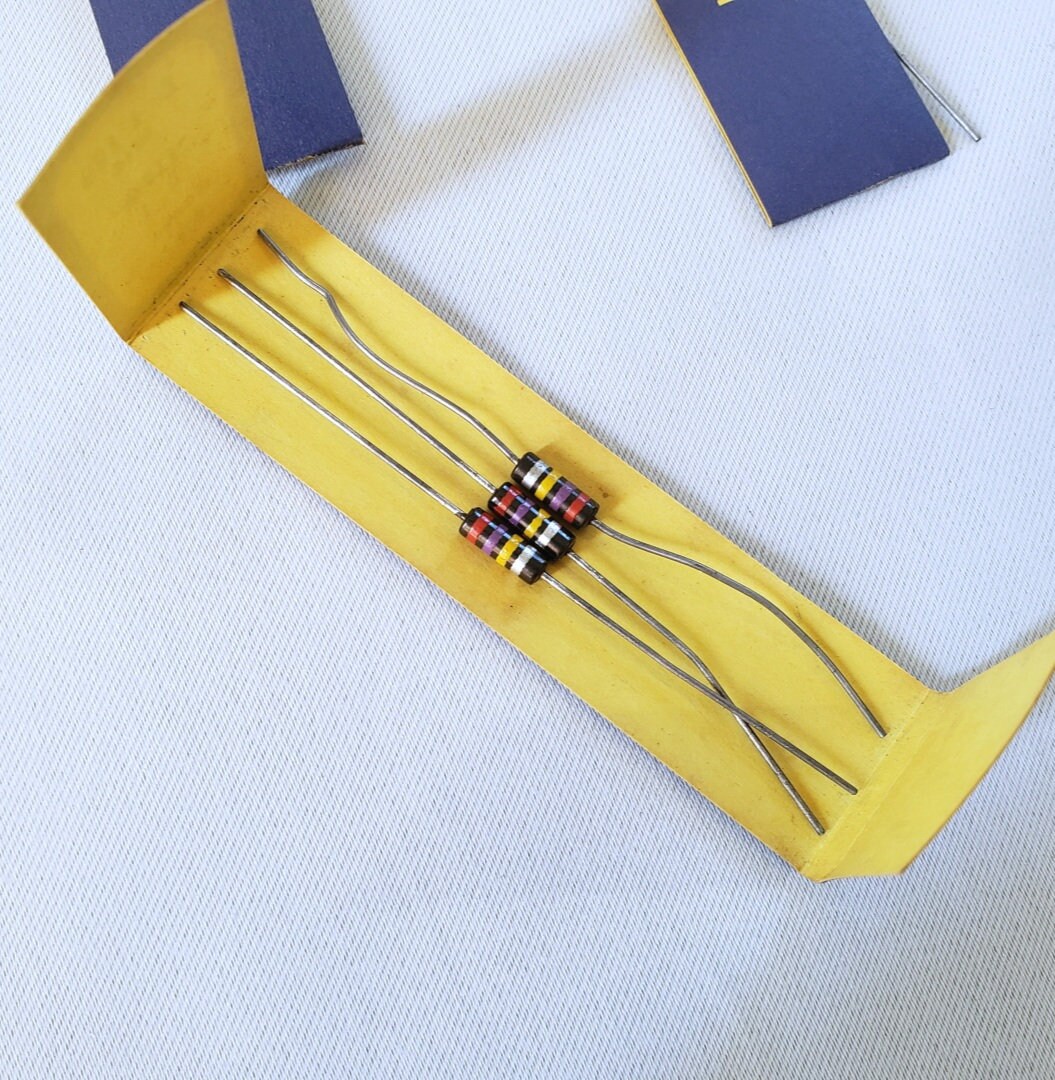 IRC Handy-pak Resistors 270K, 1.0 MEG, 1000, and 68K. 1/2 Watt and Type ...