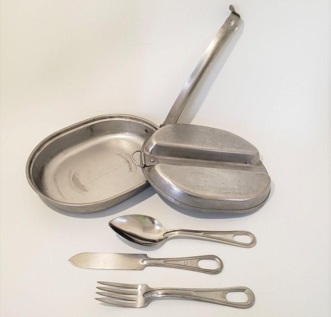 US Military Issue Mess Kit With Utensils, SMP 1982, Knife, Spoon, and ...