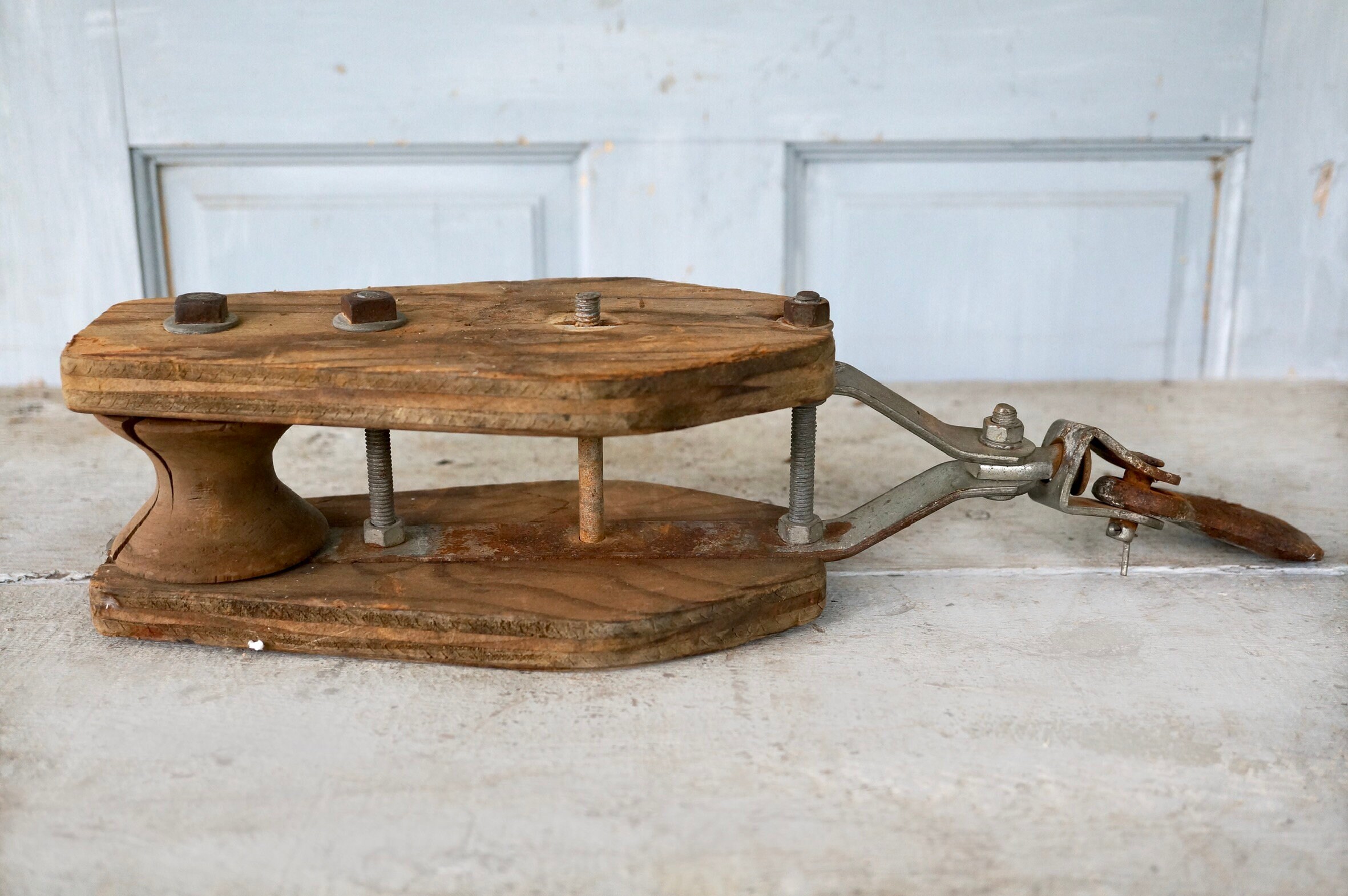 Vintage Metal and Wood Pulley Vintage Rope Pulley Rustic | Etsy