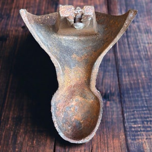 Elaborate Tub Cast Iron Foot, Antique Cast Iron Claw Foot ...